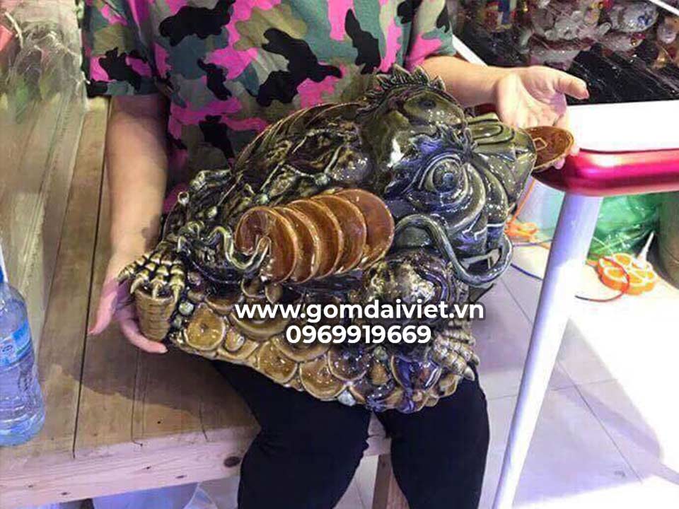 Cách đặt ông cóc ở ban thần tài, thờ ông cóc như thế nào