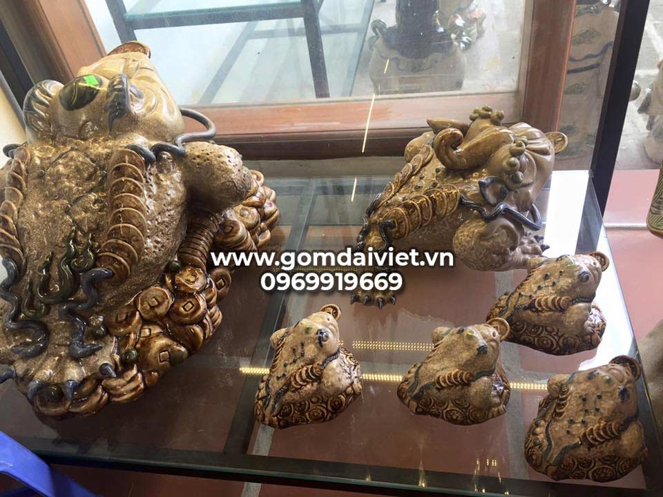 Cách đặt ông cóc ở ban thần tài, thờ ông cóc như thế nào